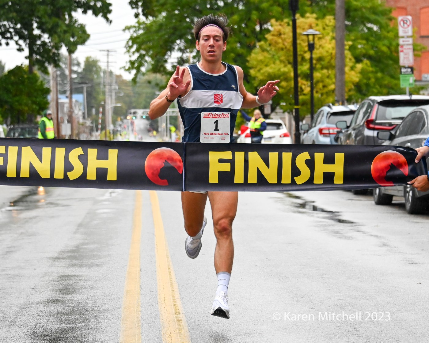 Gerstenbacher wins third straight York White Rose Run; 14-year-old Leah Navarro leads the women ...